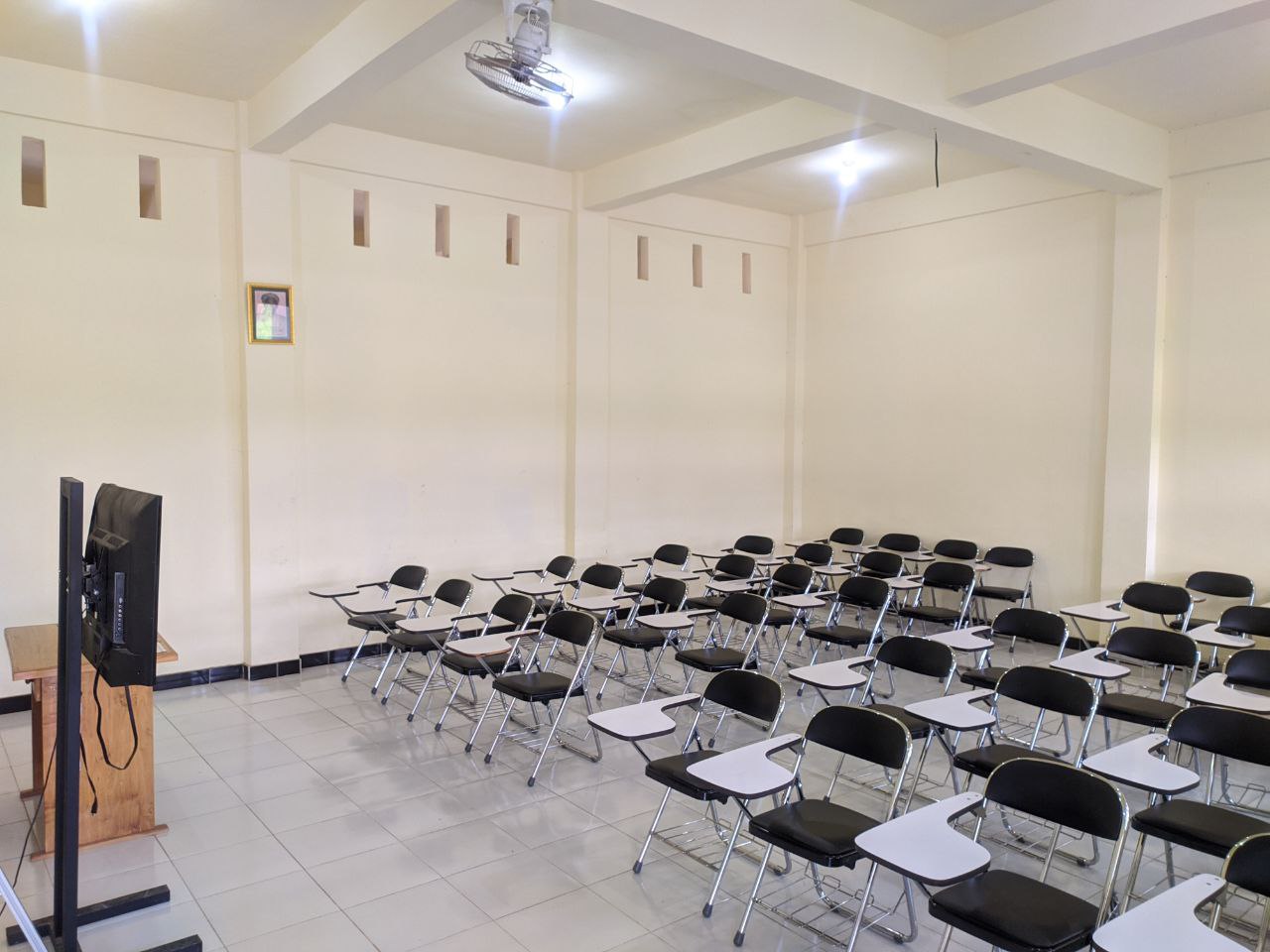 Ruang Kelas » Fakultas Ekonomi dan Bisnis Islam